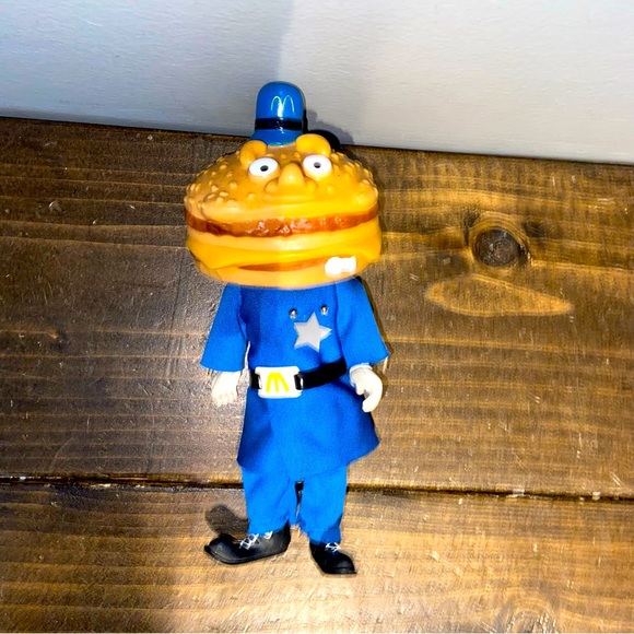 Toys | Vintage 1976 Remco Mcdonalds Toggle Head Action Figure Officer ...